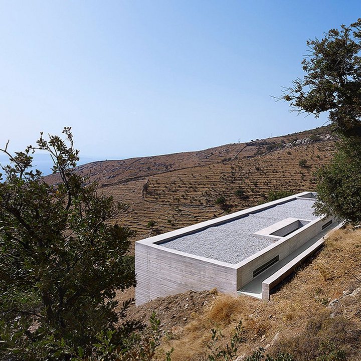 «Parallel House»: Αυτό το σπίτι στην Τζια μοιάζει σαν να γεννήθηκε από ...