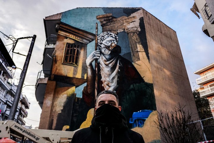 Τα γκράφιτι της Δράμας: Το εντυπωσιακό «αρχαιοελληνικό» έργο με θέμα ...