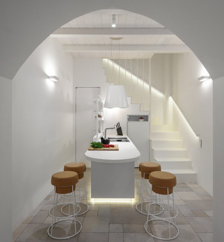 Mikio House: Πώς μια κατοικία μόλις 53 τ.μ. ανακατασκευάστηκε και έγινε ...