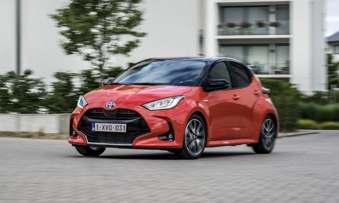 «Αρίστευσε» στα crash tests το Toyota Yaris - iefimerida.gr