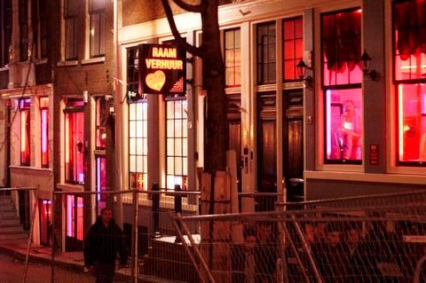 Η σκοτεινή Red Light District: Πώς ο δήμος του Αμστερνταμ ετοιμάζεται ...