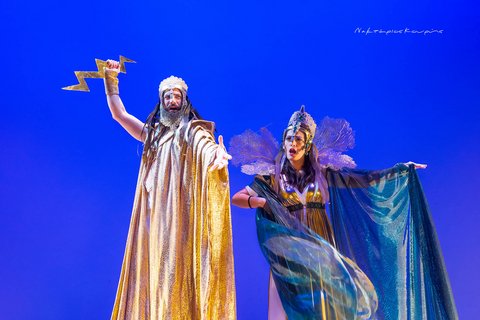 Η νέα παράσταση της Κάρμεν Ρουγγέρη με τους Θεούς του Ολύμπου [εικόνες ...