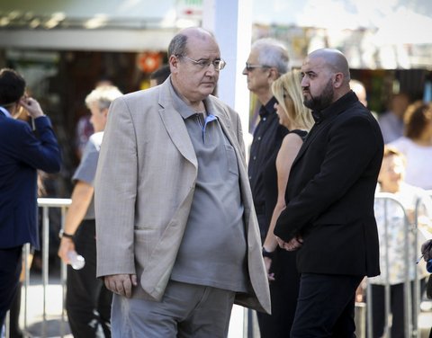 Το τελευταίο αντίο στον Σωκράτη Κόκκαλη τζούνιορ -Βουβός θρήνος στην ...