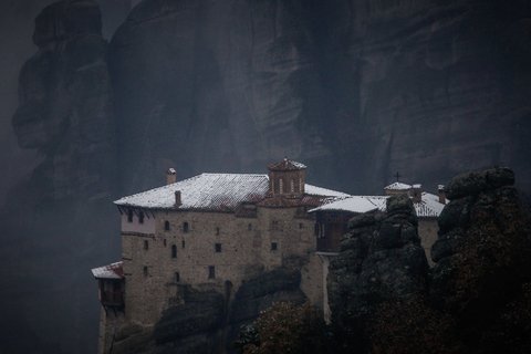 Η μισή Ελλάδα στα λευκά -Εκπληκτικές εικόνες, χιόνι μέχρι τη θάλασσα ...