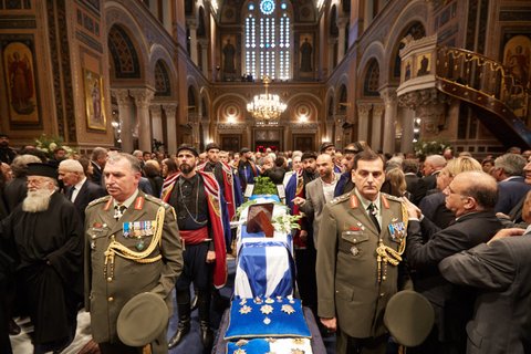 Κωνσταντίνος Μητσοτάκης: Ο αφοσιωμένος Μανούσος, το γράμμα του Γλέζου ...