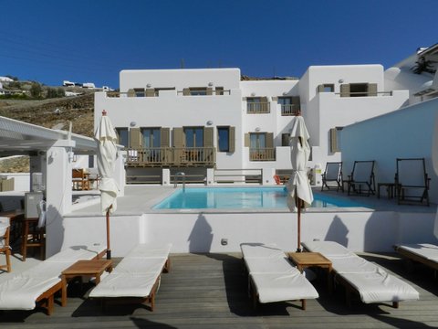 4 νέα ελληνικά ξενοδοχεία στη λίστα του TripAdvisor με τα καλύτερα στον ...