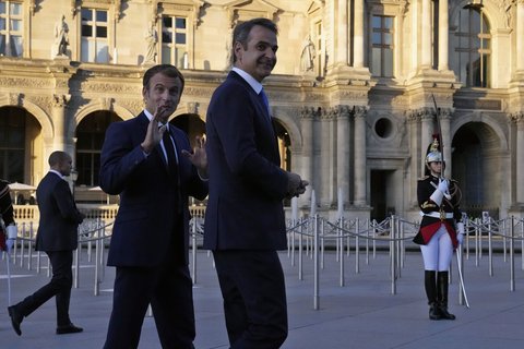 Ο καθηγητής Π. Παναγιωτόπουλος στο iefimerida: Ο πόλεμος στην Ουκρανία ...