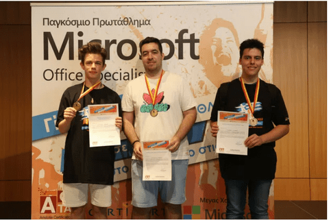 Χρήστος Λέτσιος: 16χρονος Θεσσαλονικιός πήρε το χρυσό στο PowerPoint και πάει σε παγκόσμιο ...