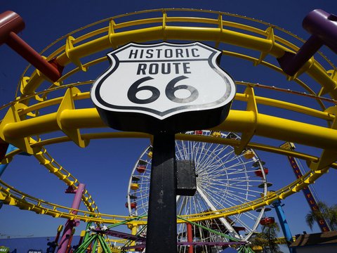 Route 66: Το μεταφυσικό μυστήριο με τη λαμπερή σφαίρα στη διάσημη ...