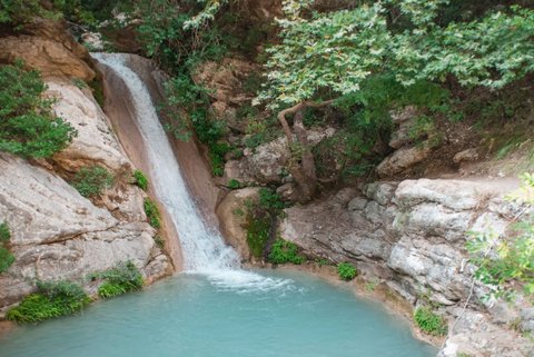 Αντί για νησί: 5 μαγευτικά μέρη στην Πελοπόννησο για να περάσετε τις ...