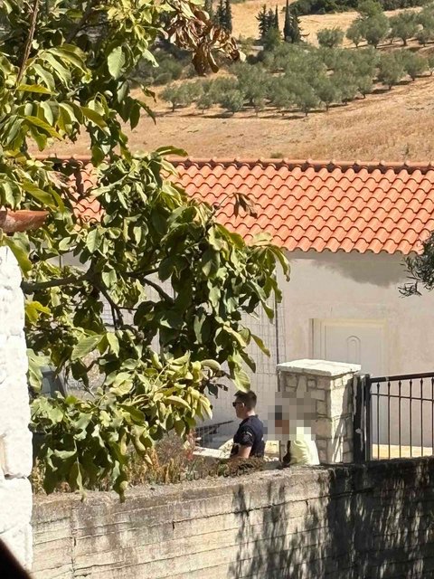 Σοκ με την 62χρονη διευθύντρια ΚΕΠ στη Βοιωτία που είχε θάψει τη μητέρα ...