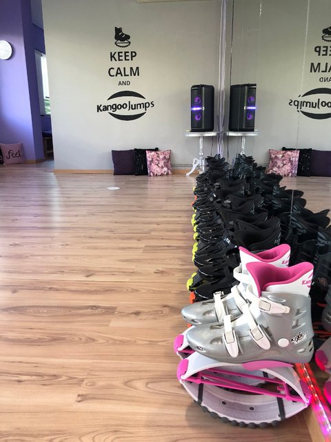 Kangoo jumps: Τι είναι αυτή η γυμναστική με τα περίεργα παπούτσια που ...