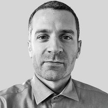 Ο διασώστης που βρήκε τον DJ Ζακ Φάμελλο στην άσφαλτο μιλά στο iefimerida: «Έφυγε με τα βινύλιά ...