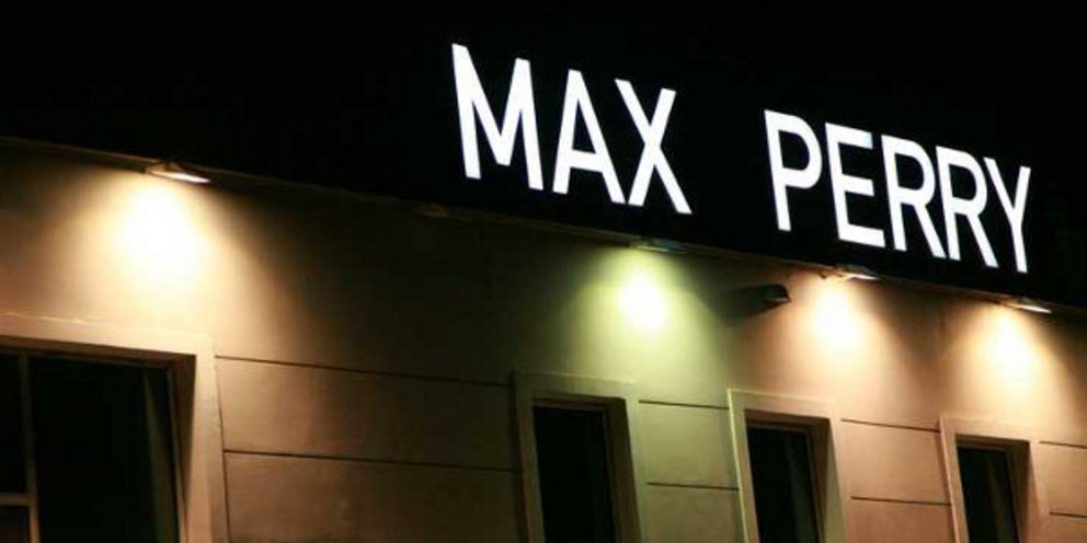 Max Perry: Τα σοκολατάκια που ξεκίνησαν από τον Πειραιά και έγιναν ...