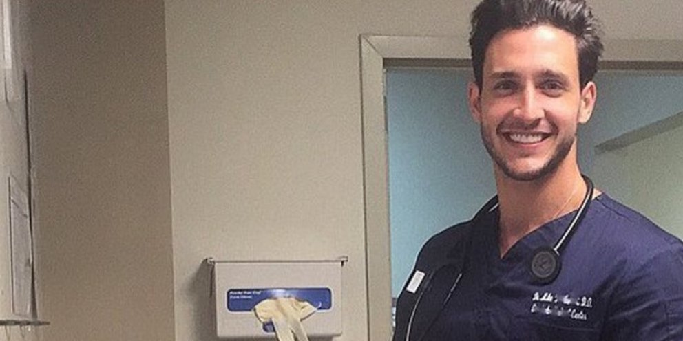 Dr. Mike - από το iefimerida.gr