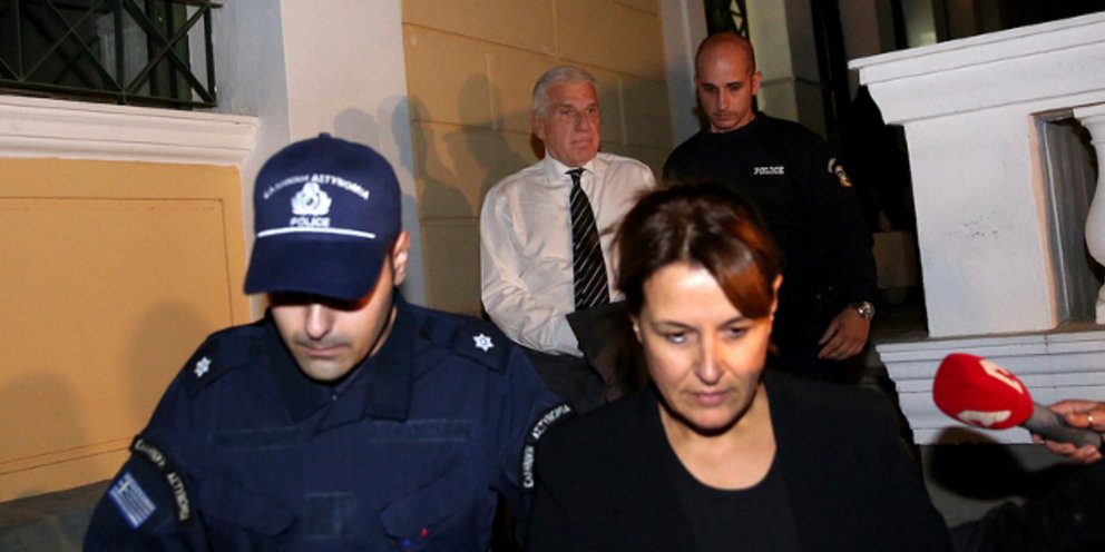 Η πρώτη νύχτα του Γιάννου Παπαντωνίου και της συζύγου του στον ...