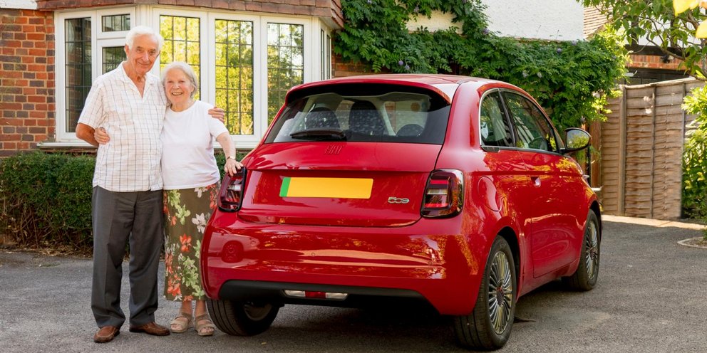 Ο πιο πιστός οπαδός της Fiat είναι 84 ετών - Έχει αγοράσει 55 μοντέλα ...