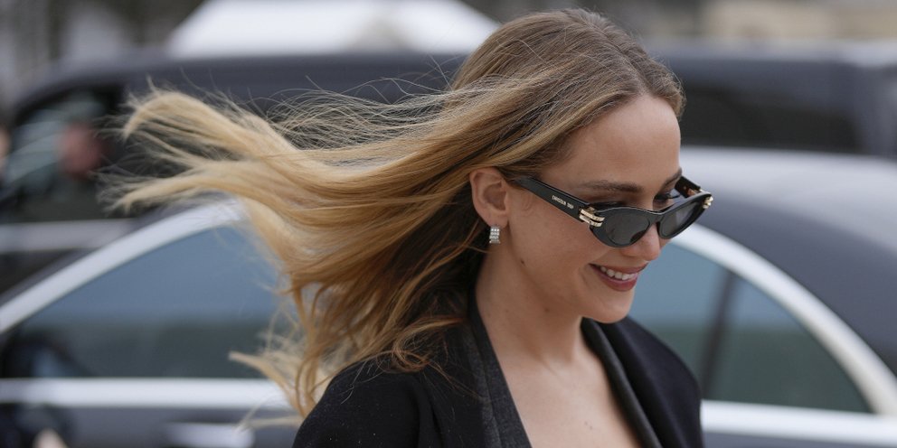 «Syrup blonde»: Η γυαλιστερή και γλυκιά απόχρωση μαλλιών που θα ...