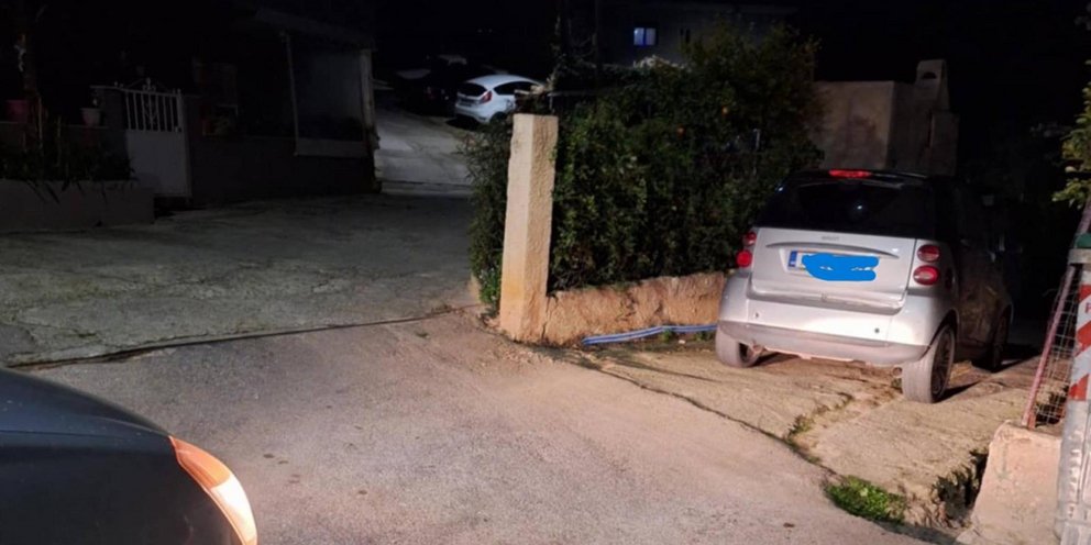 Έλληνας οδηγός smart ξεσήκωσε μια ολόκληρη γειτονιά -Το επικό σημείωμα ...