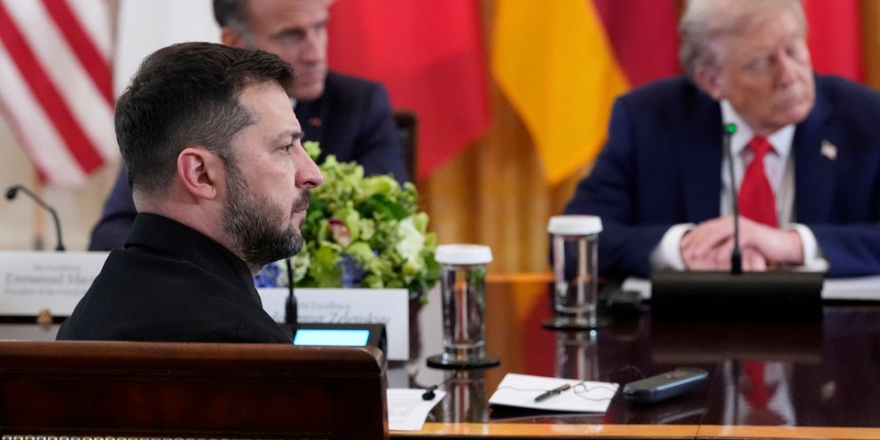 FT: Η Ουκρανία θα αγοράσει όπλα 100 δισ. δολαρίων από τις ΗΠΑ με αντάλλαγμα αμερικανικές ...