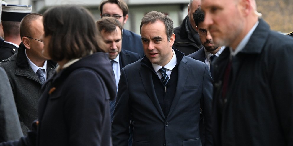 Γαλλία: Καταψηφίσθηκαν και οι δύο προτάσεις μομφής κατά της κυβέρνησης ...