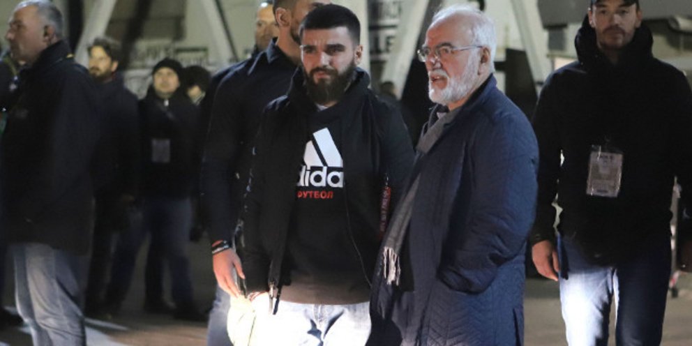 Στο πλευρό της 90χρονης που συνέλαβαν στη Θεσσαλονίκη η οικογένεια ...