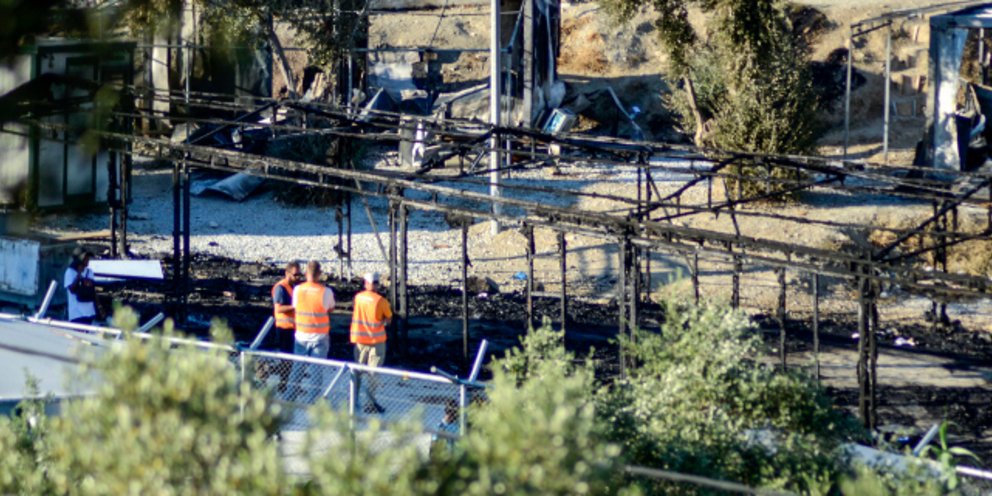 Εκαναν στάχτη τον καταυλισμό της Μόριας -Τον έκαψαν γιατί συνελήφθη ...