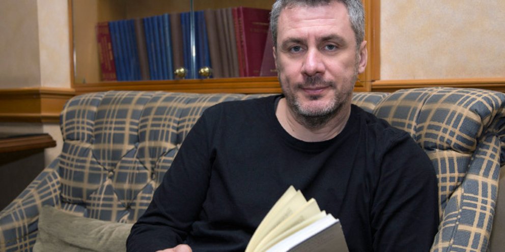 Ο Δημήτρης Στεφανάκης στο βιβλιοπωλείο Πλειάδες - iefimerida.gr