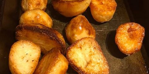 Το μυστικό για πεντανόστιμες τραγανές πατάτες φούρνου -Η συνταγή της ...