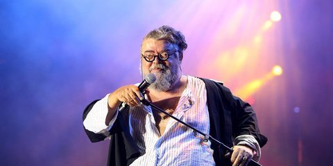 Σταμάτης Κραουνάκης: Είμαι πανερωτικός, τα πολλά ντουζένια έχουν ...