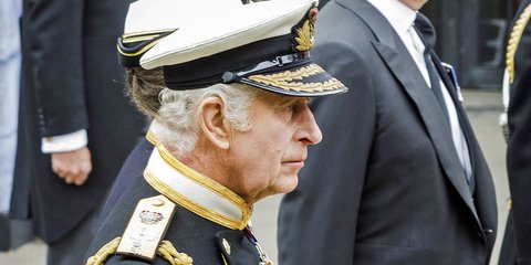 Ο πρίγκιπας Άντριου έφυγε κλαίγοντας μετά τη συνάντηση με τον Κάρολο ...