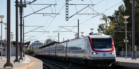 Hellenic Train: Νέα υπηρεσία τηλεφωνικών κρατήσεων - iefimerida.gr