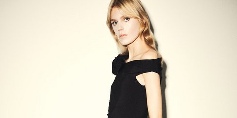 Το μαύρο φόρεμα από τα Mango που θα φορέσετε σε όλα τα καλέσματα των ...