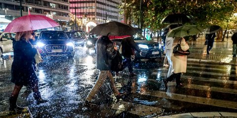 Στο έλεος της κακοκαιρίας Byron η χώρα: Πού θα έχει έντονα φαινόμενα τις επόμενες ώρες, η ...