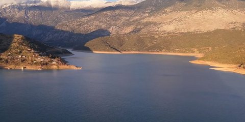 «Ανάσα» για τον Μόρνο: Τριπλασιάστηκαν τα αποθέματα νερού -Βυθίστηκε ...